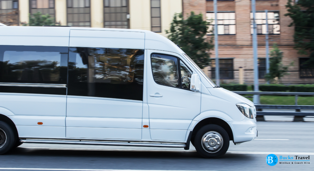 Why Should Consider minibus hire for your traveling?